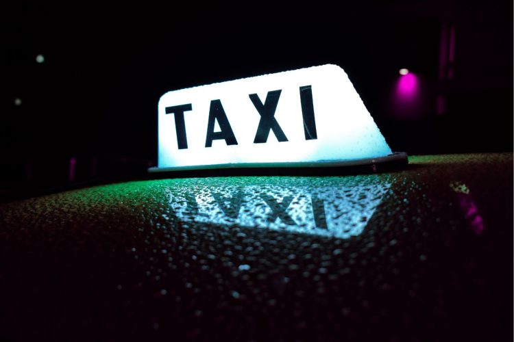 Combien coûte la licence pour un taxi en France